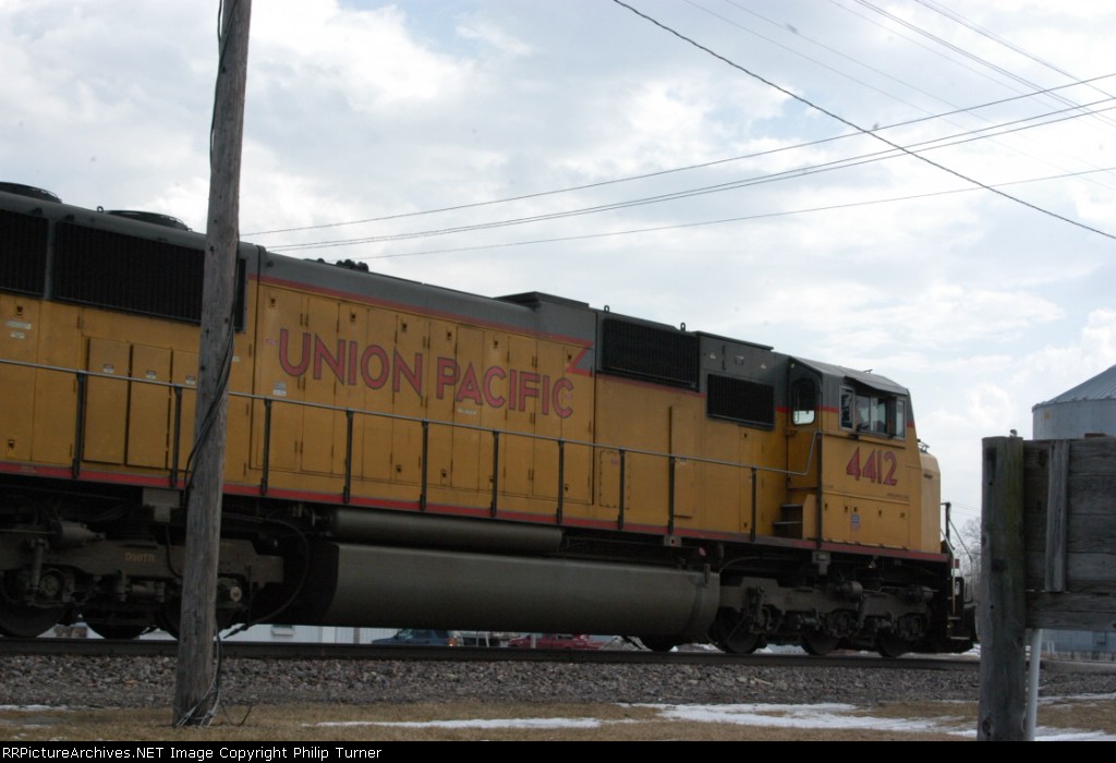 Emt. Welded Rail train